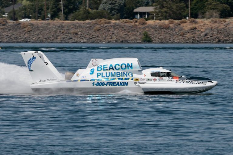 U-8 BEACON ELECTRIC Seattle | U-9 BEACON PLUMBING Seattle | Seafair ...